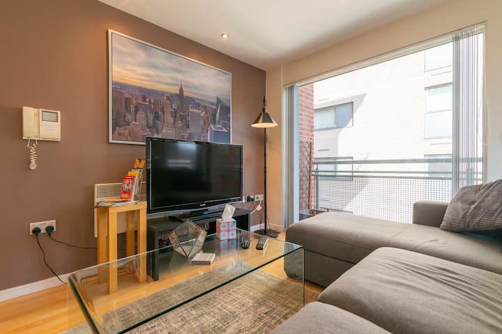 Spacious Cosy Modern Apartment - Manchester