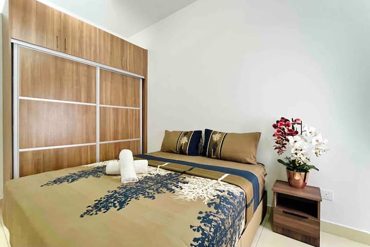 Alanis Suite Deluxe With Balcony @ Klia City - Kuala Lumpur Airport (KUL)