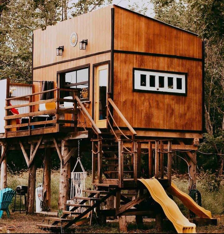 Unique Tree House Glamping Experience! “The Lola” - Nouveau-Brunswick