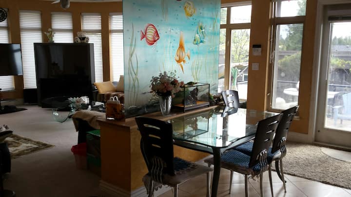 Charming Room - Vancouver