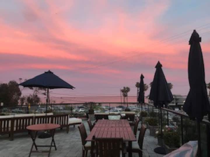 Life Is Better In Malibu! Luxury  3bdr Home W Spectacular Ocean Views - Malibu, CA