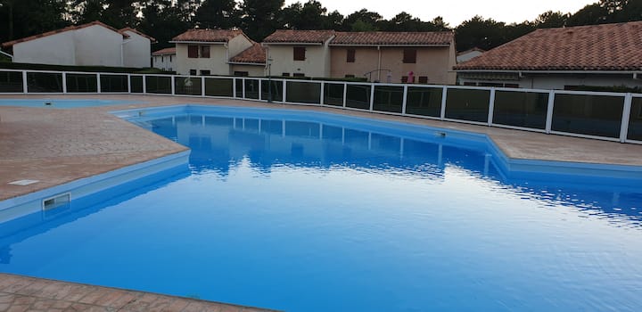 Vacances Au Calme Dans Résidence Avec Piscine - La Palmyre