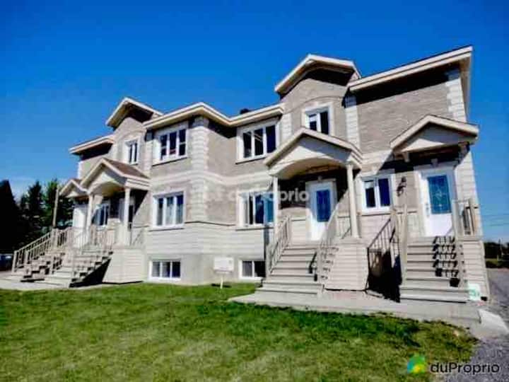 Condo 4 1/2 D’excellente Qualité  Construction - Saguenay