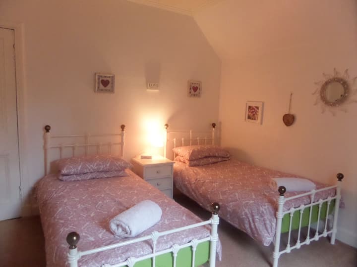 Beautiful Room In The Dell! - South Queensferry