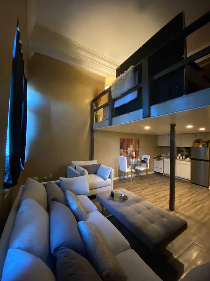 Executive Loft In Downtown Wilkes Barre - Harveys Lake, PA