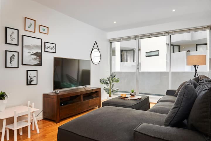 Bayside Apartment In The Heart Of Port Melbourne - Brooklyn