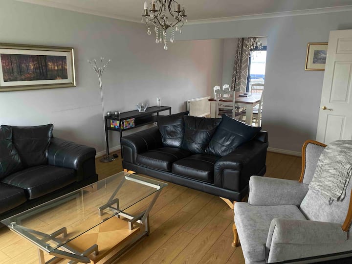 Spacious, City Centre 3 Bedroom Apt, Parking/wifi - Belfast