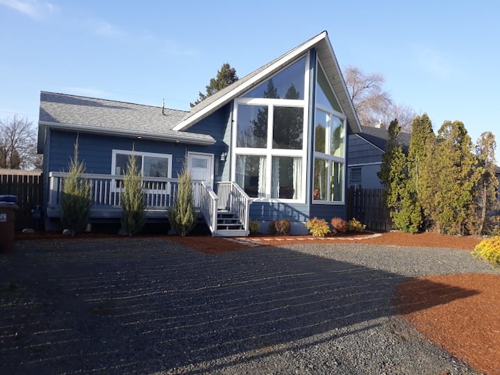 Unique Loft House In North Spokane - スポーカン, WA