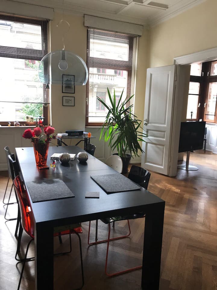 Nettes Zimmer In Großer Altbauwohnung Sehr Zentral - Mannheim