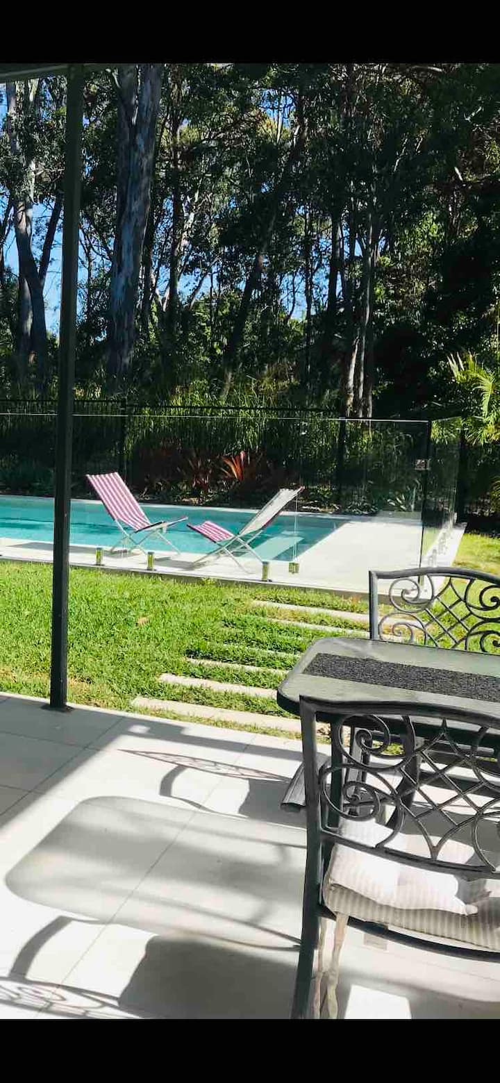 Tropical Garden View Apartment - Brisbane