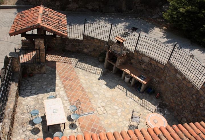 Casa Las Fabulas - Pedro Bernardo