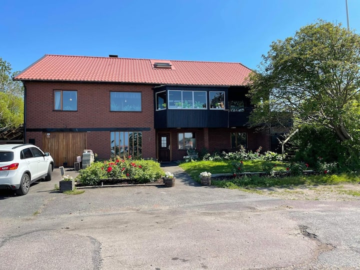 Stor Villa, 6 Sovrum, Nära Hav Och Mataffär - Hönö