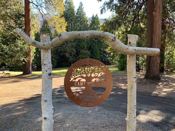 3 Connected Cabins In Camp Nelson - Camp Nelson, CA