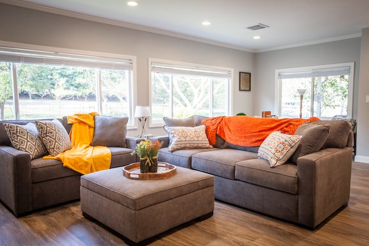 Sunny Spacious Getaway ~ Sebastopol - Marin County, CA
