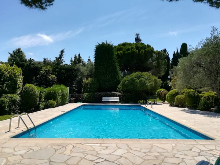 Au Calme, Terrasse Ensoleillée, Piscine, Clim - Juan-les-Pins