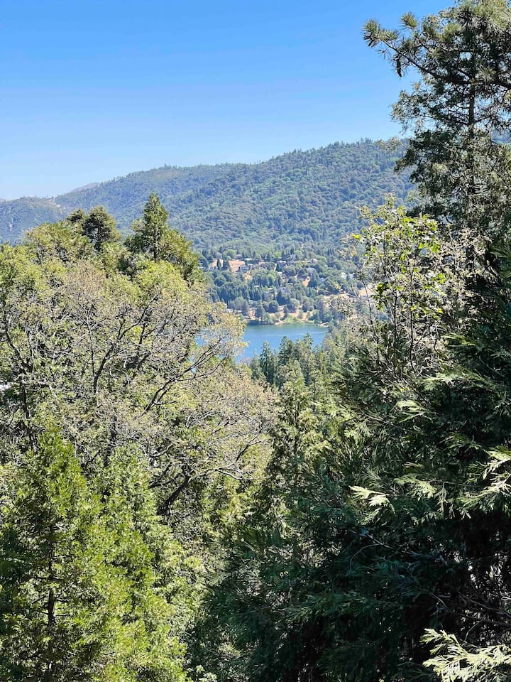 Mountain Cabin Getaway With Deck And Lake Views - San Bernardino, CA