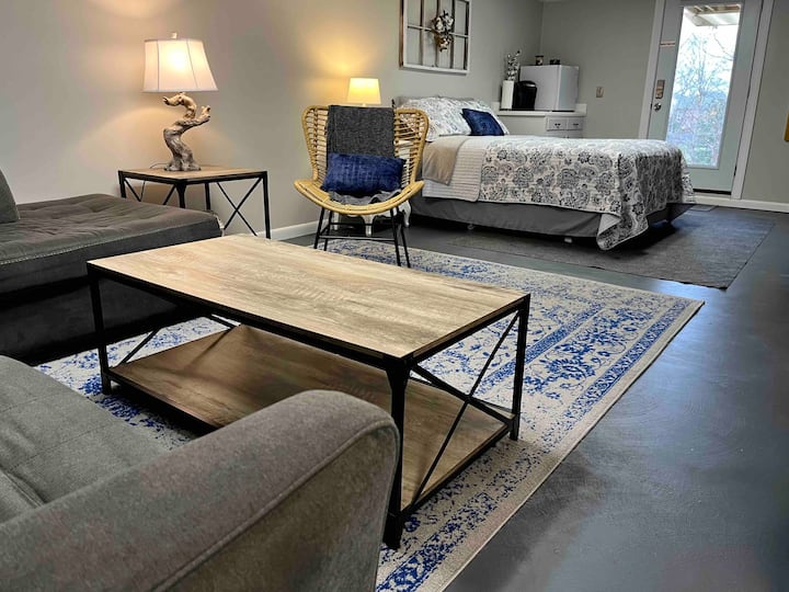 Private Suite With Keypad Entrance - Mt. Juliet, TN