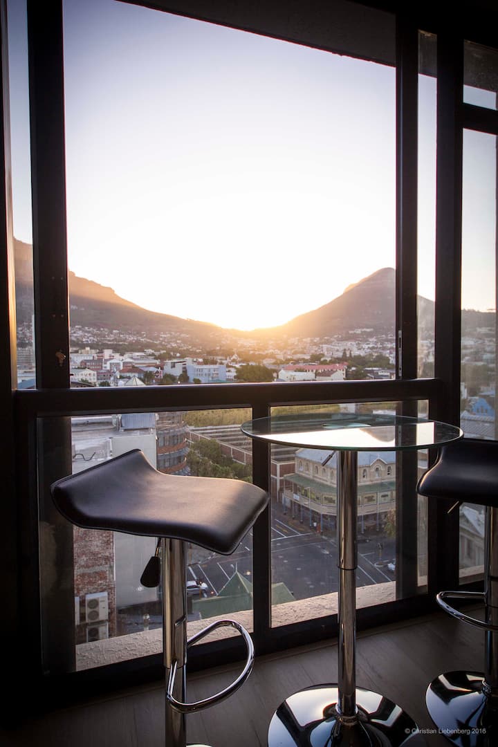 High-end City Center Studio With Amazing Views - Western Cape