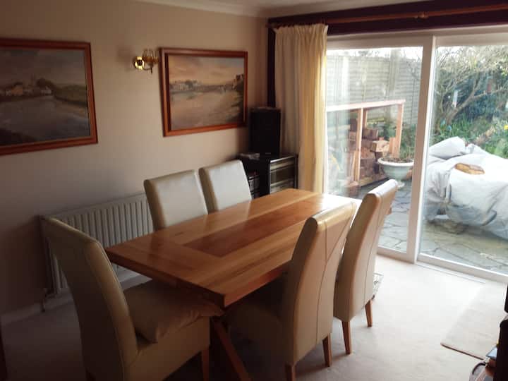 Keresen- Lovely King Bed - En-suite - Port Isaac