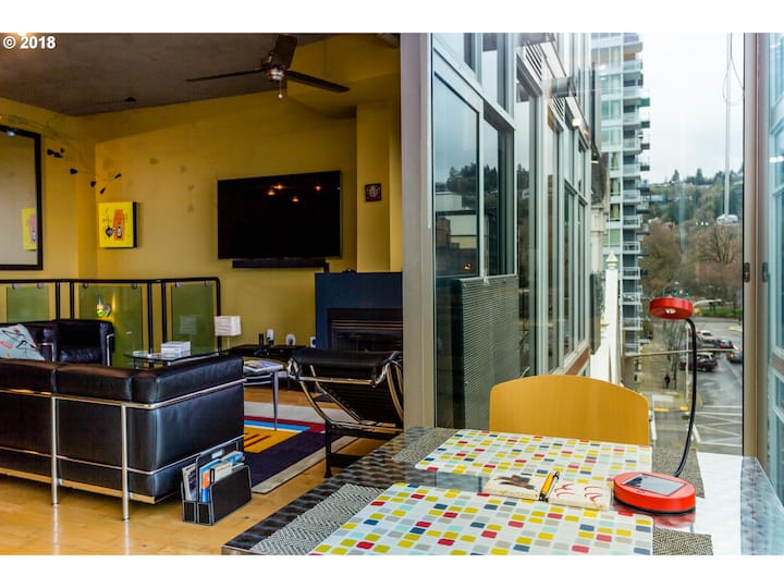 2 Story, 2 Bath View Condo Downtown - Portland, OR