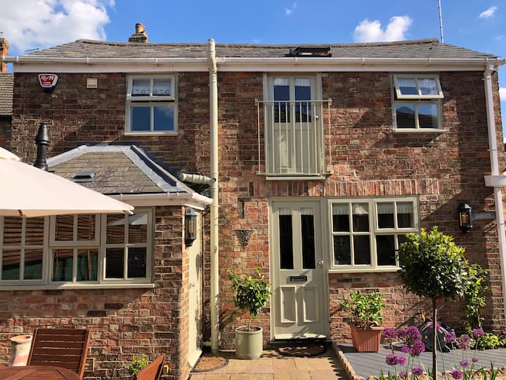 The Coach House, The Castle Quarter - Bedford