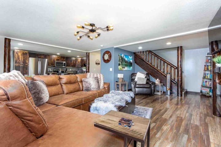 Lux 3br Home - Wildlife •Views • Rmnp •Winter F - Estes Park, CO