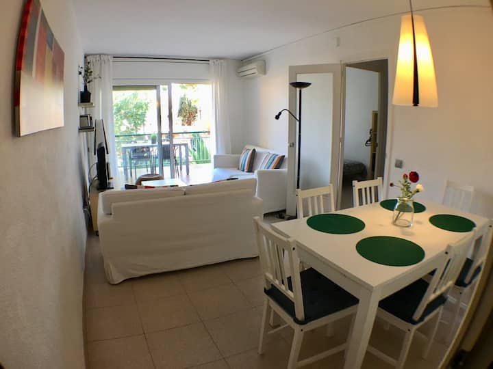 Vilanovaapartments. In The Mediterranean Sea. - Vilanova i la Geltrú
