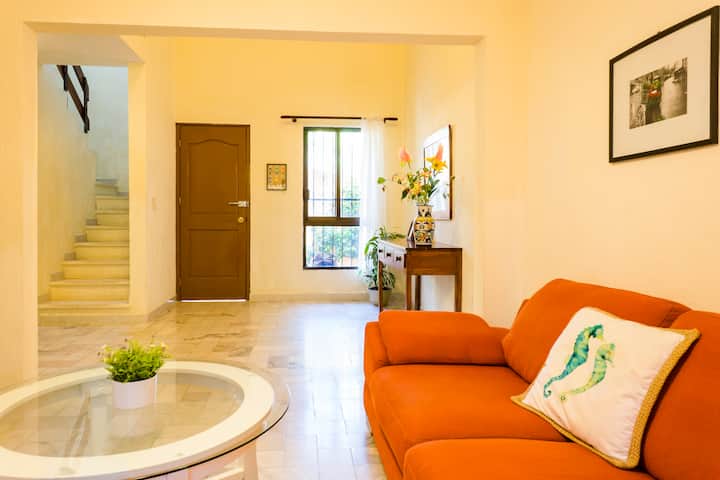 Beautiful House In Downtown Cancun. - Cancún