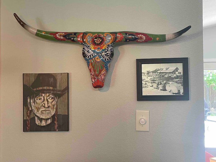 2 Bedroom South Austin Retreat - 