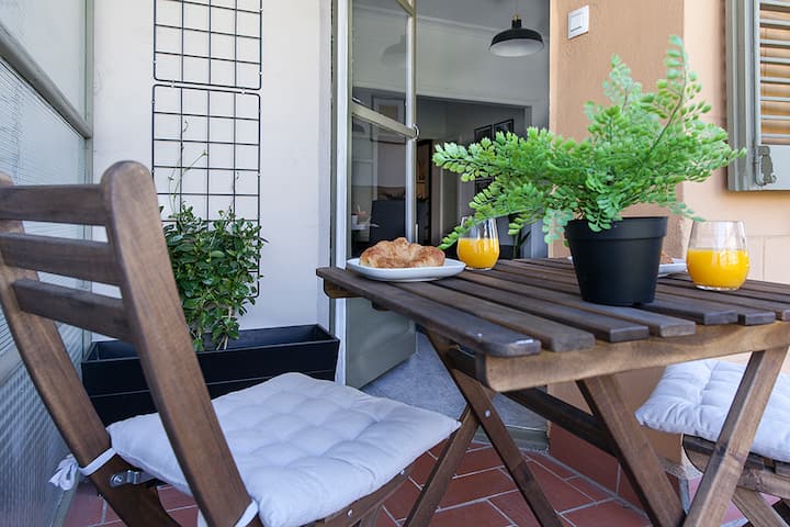Prime Eixample Hideaway 6 Guests With Balcony - Barcelona