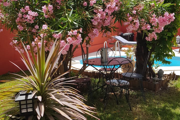 Maison De Lulu Au Pied De La Cité Avec Piscine - Carcassonne