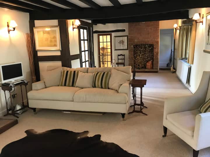 A Beautiful, Comfy & Peaceful Cotswold Retreat - Cirencester