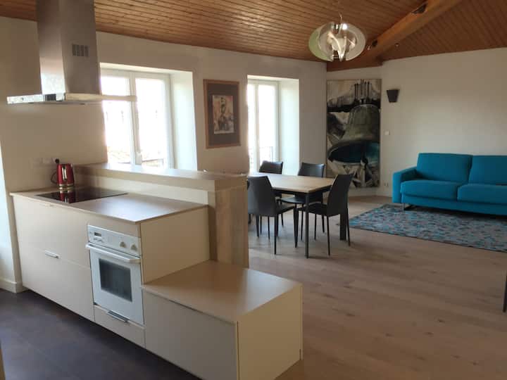Appt 75 M2, Rénové, Calme, Centre Ville (Verdun) - La Rochelle