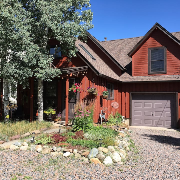 Cozy Home In Nederland Proper - Nederland, CO