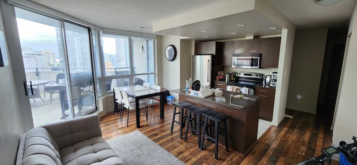 Private Bedroom 2 In Sub-penthouse - Vancouver