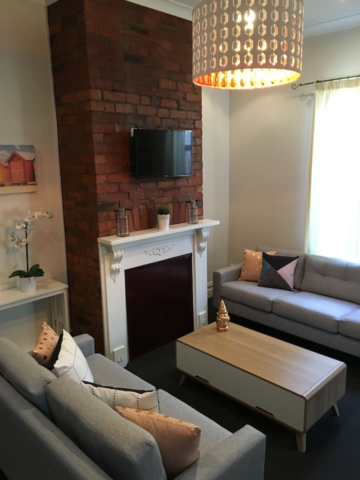 Cute Cottage In Yarraville Village - Victoria