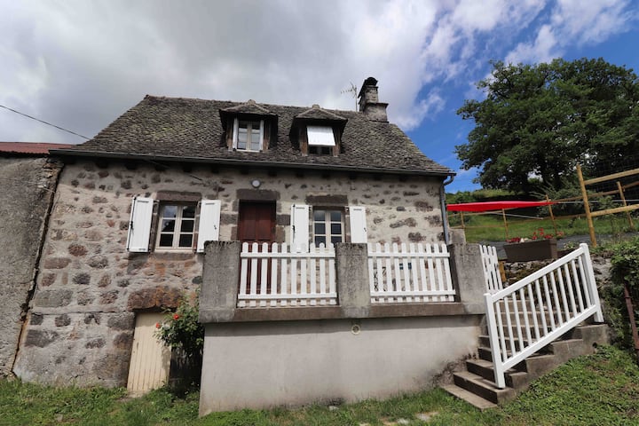 Belle Maison Individuelle Auvergnate Typique - Salers