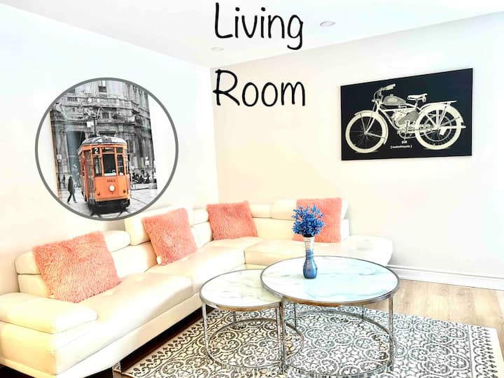 4 Bedroom- Mississauga-squareone -Airhockey - Mississauga