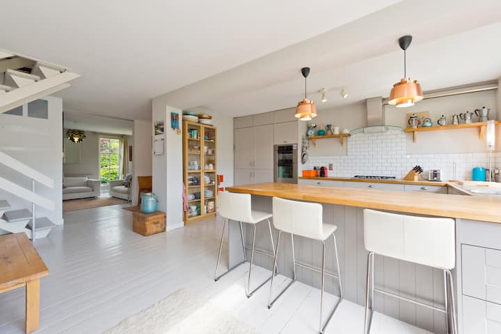 Beautiful Home Beside The Sea - Donabate