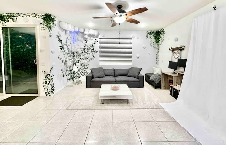 Vine Bedroom B2 (8min From State Farm Stadium) - Glendale, AZ