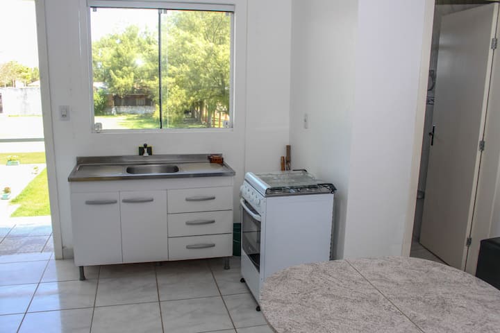 Apartamento P/ 4p -  Kitnet Piscina E 150m Do Mar - Tramandaí