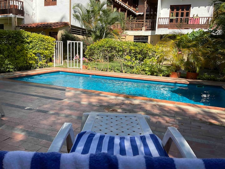 El Retiro Apto.202 Vistas Piscina -Jacuzzi. Garage - Barichara