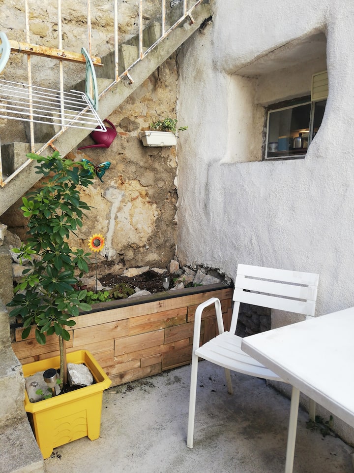 Charmant Appartement En Centre-ville Médiéval - Fabrègues