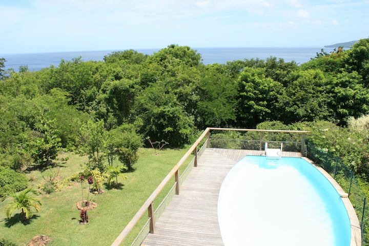 Villa Familiale Avec Piscine, Un Cadre Verdoyant - Guadeloupe