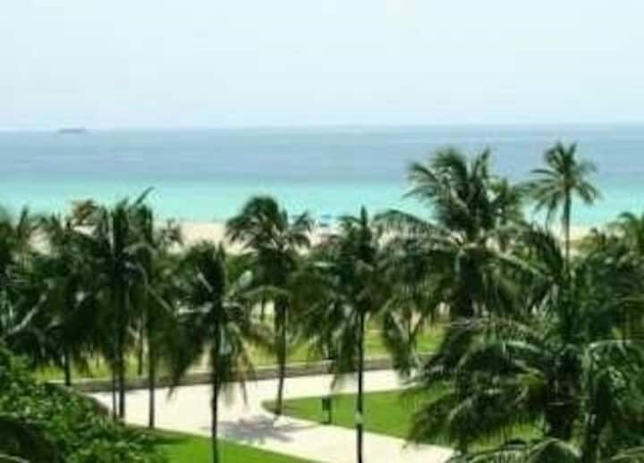 South Beach Vacation Rental On Ocean Drive - Miami Beach, FL