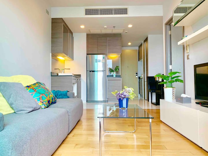 1 Min Walk From Bts Thonglo, Free Airport Pick Up - Bangkok