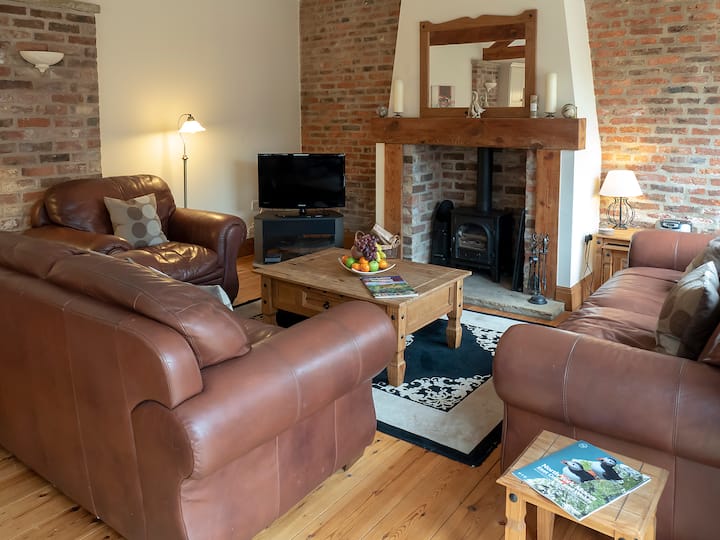 Wheelhouse Cottage . A Brick-built Barn Conversion - Thirsk