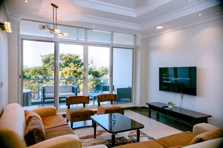 Beautiful & Bright In Masaki - Dar es Salaam