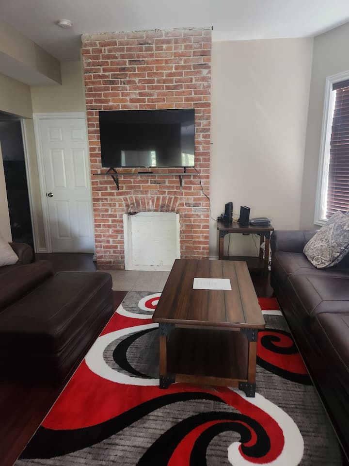 New 2nd Fl. Apart. W/off St. Parking With Porch 2a - Buffalo, NY