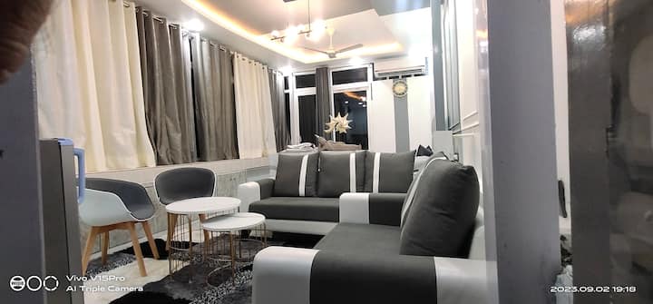 Sky View Villa (Independent, Luxurious
Wi-fi, Ac - Dehradun